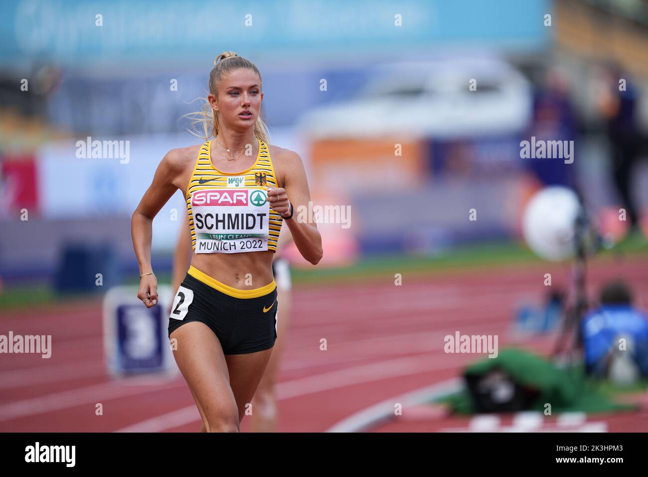 Alica Schmidt nimmt an den 400 Metern der Leichtathletik ...