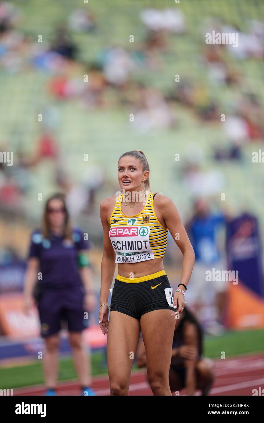 Alica Schmidt nimmt an den 400 Metern der Leichtathletik ...