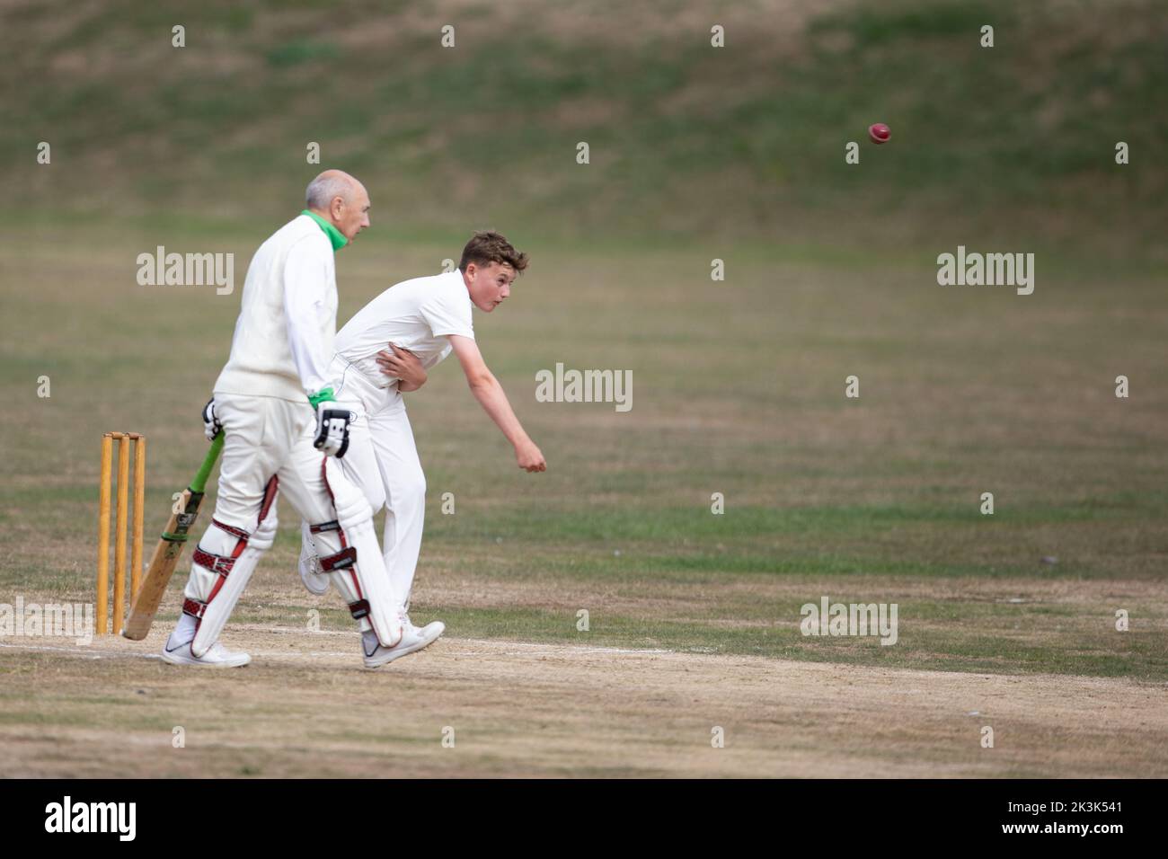 Tempo bowling -Fotos und -Bildmaterial in hoher Auflösung – Alamy