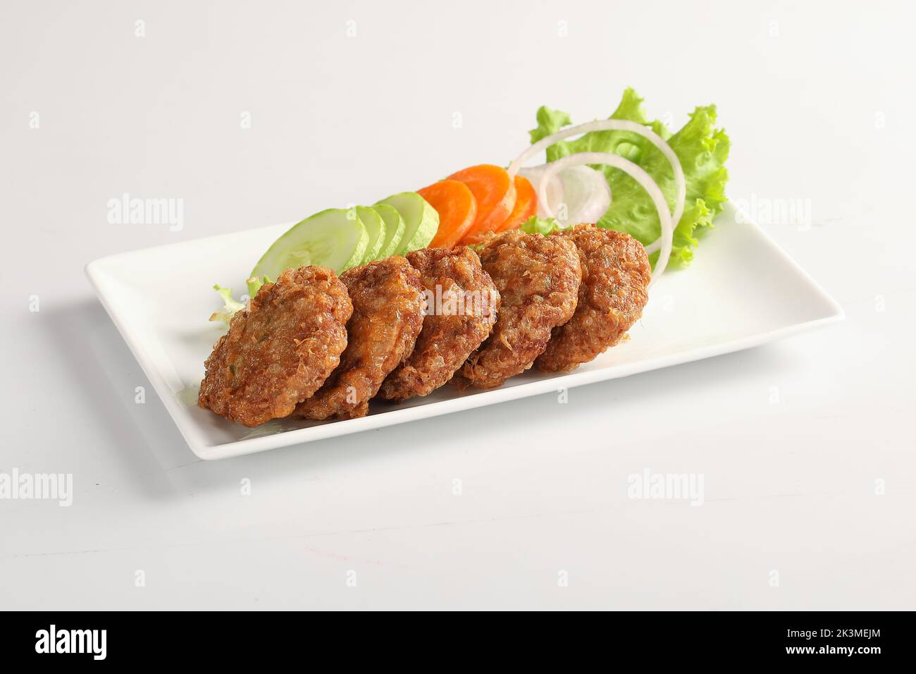 Fotografie mit traditionellen Speisen von Shami Kabab. Jali kabab im ...