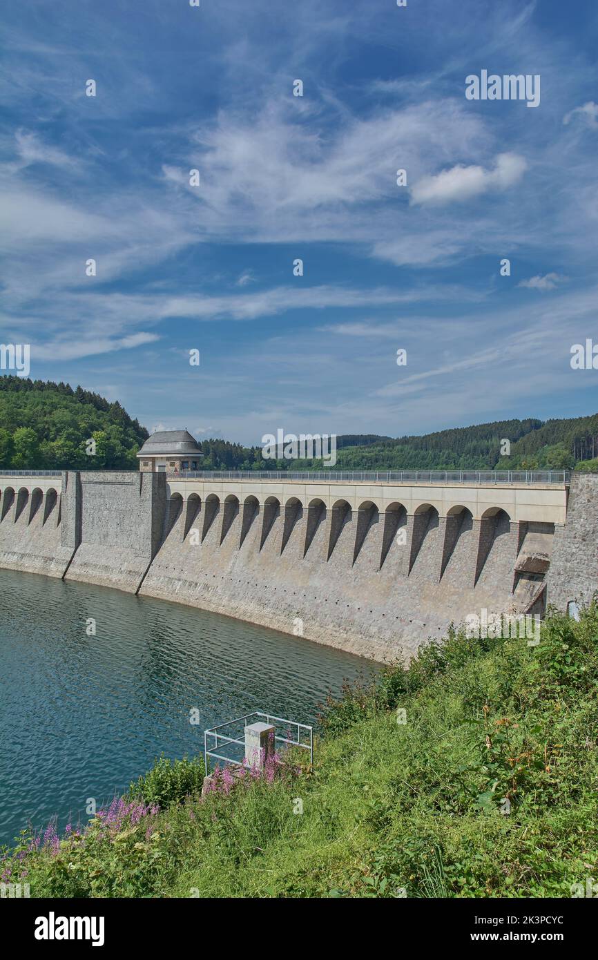 Stausee zwischen Listertalsperre und Biggesee Stausee, Sauerland ...