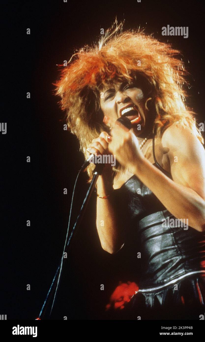 Tina Turner. In Amerika geborene Schweizer Sängerin und Schauspielerin ... Tina Turner. In Amerika geborene Schweizer Sängerin und Schauspielerin ...