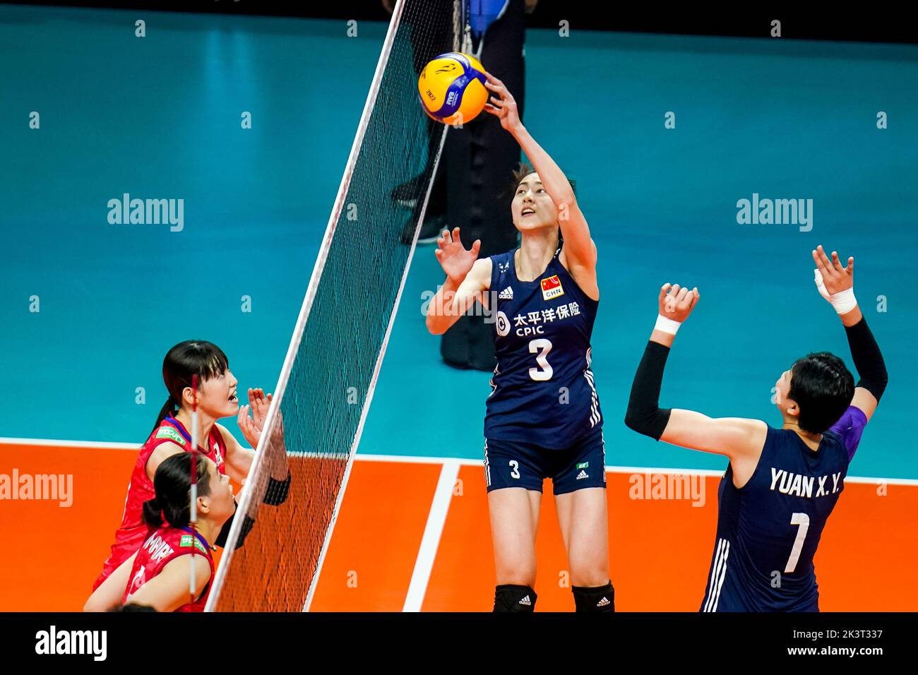 ARNHEM, NIEDERLANDE - 28. SEPTEMBER: Linyu Diao aus China kippt den ...