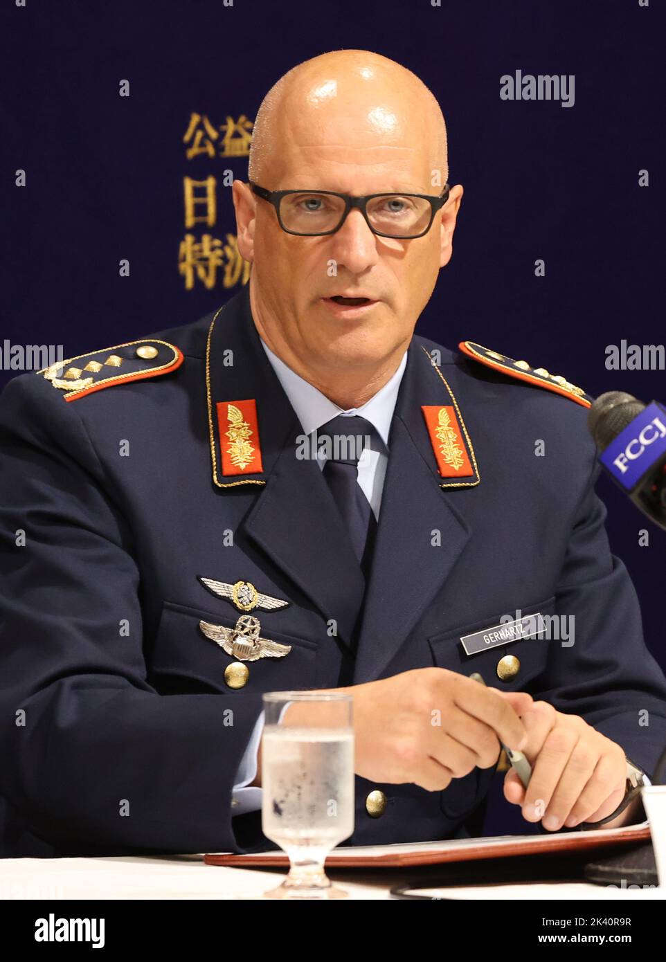 Tokio, Japan. 29. September 2022. Ingo Gerhartz (R), Chef der deutschen ...