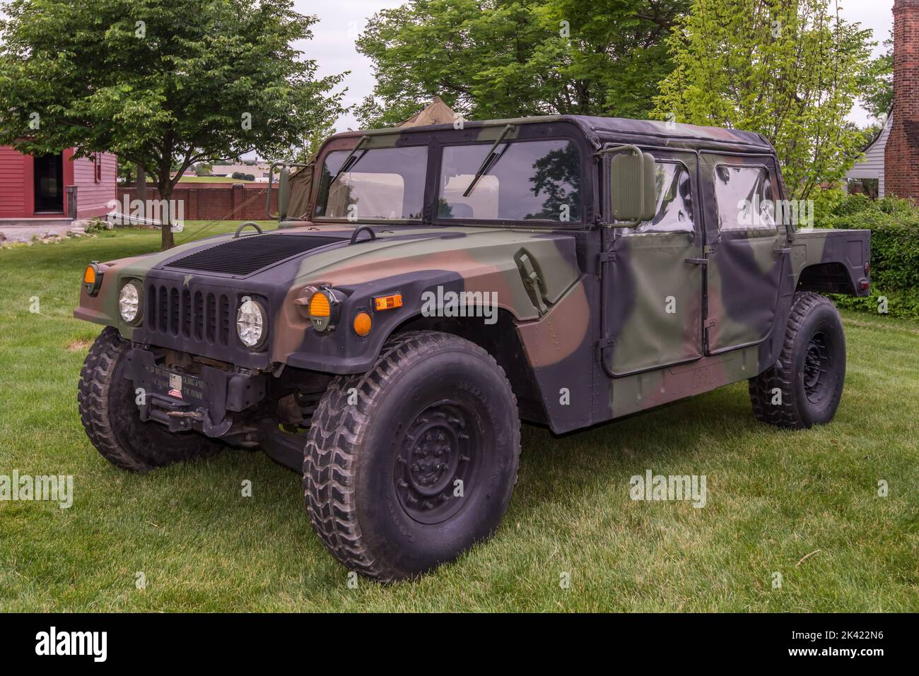 DEARBORN, MI/USA - 15. JUNI 2019: Ein AM General Military HMMWV (Humvee ...