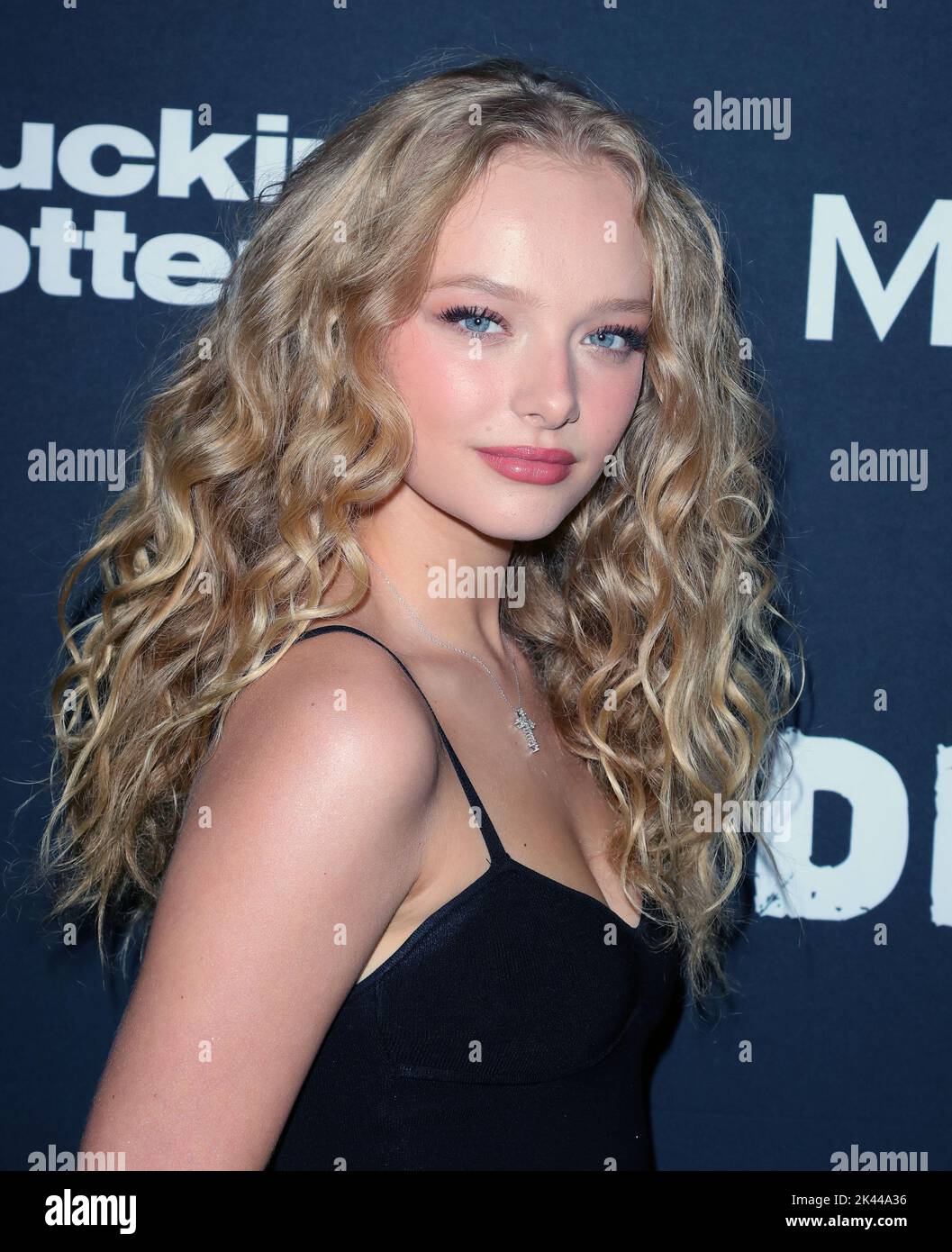 Amiah Miller kommt zur Weltpremiere des EXORZISMUS MEINER BESTEN ...