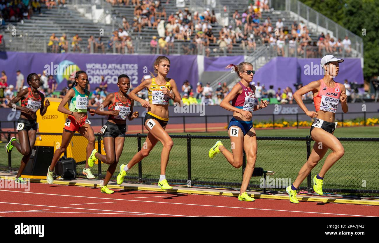 Konstanze Klosterhalfen aus Deutschland tritt in den Damen-5000m-Läufen bei den Leichtathletik ...