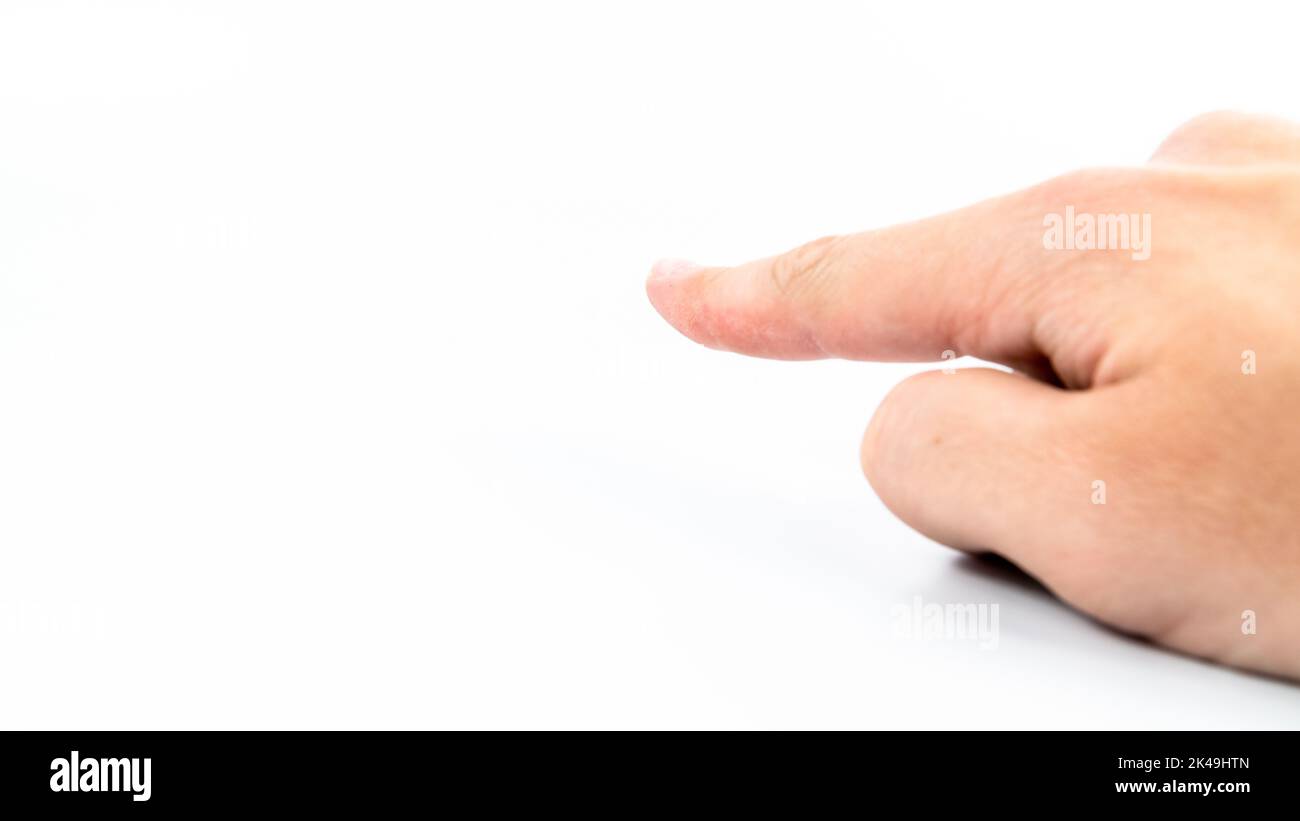 Hand zeigt mit dem Zeigefinger. Platz für Text kopieren. Finger zeigt Konzept Idee isoliert auf ...