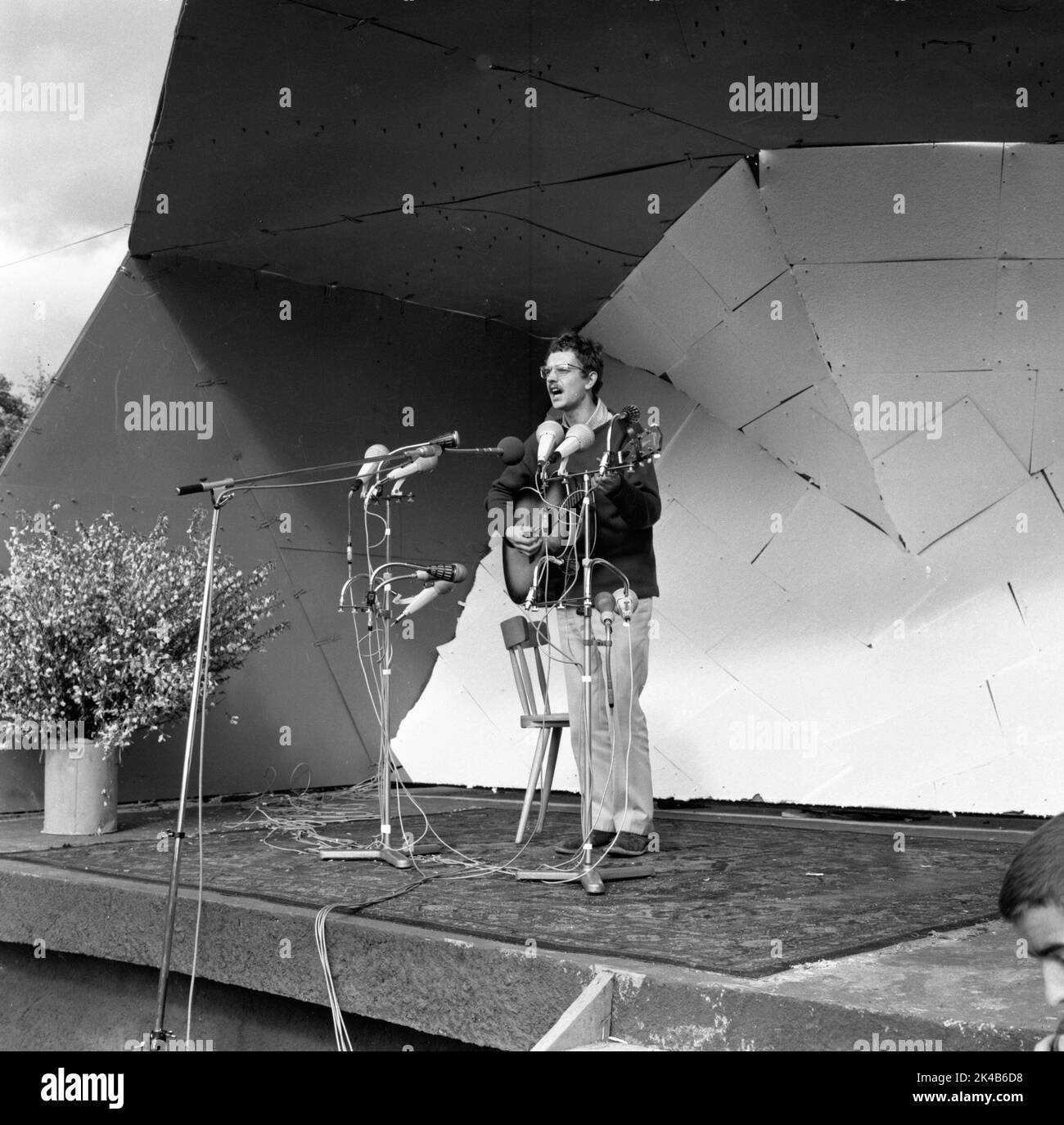 Hier das 3. Festival für Chanson und Folklore am 26. 5. 1966 auf ...
