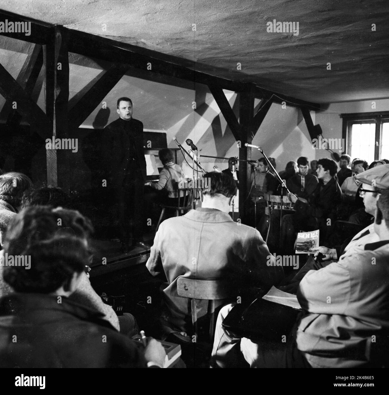 Hier das 3. Festival für Chanson und Folklore am 26. 5. 1966 auf ...