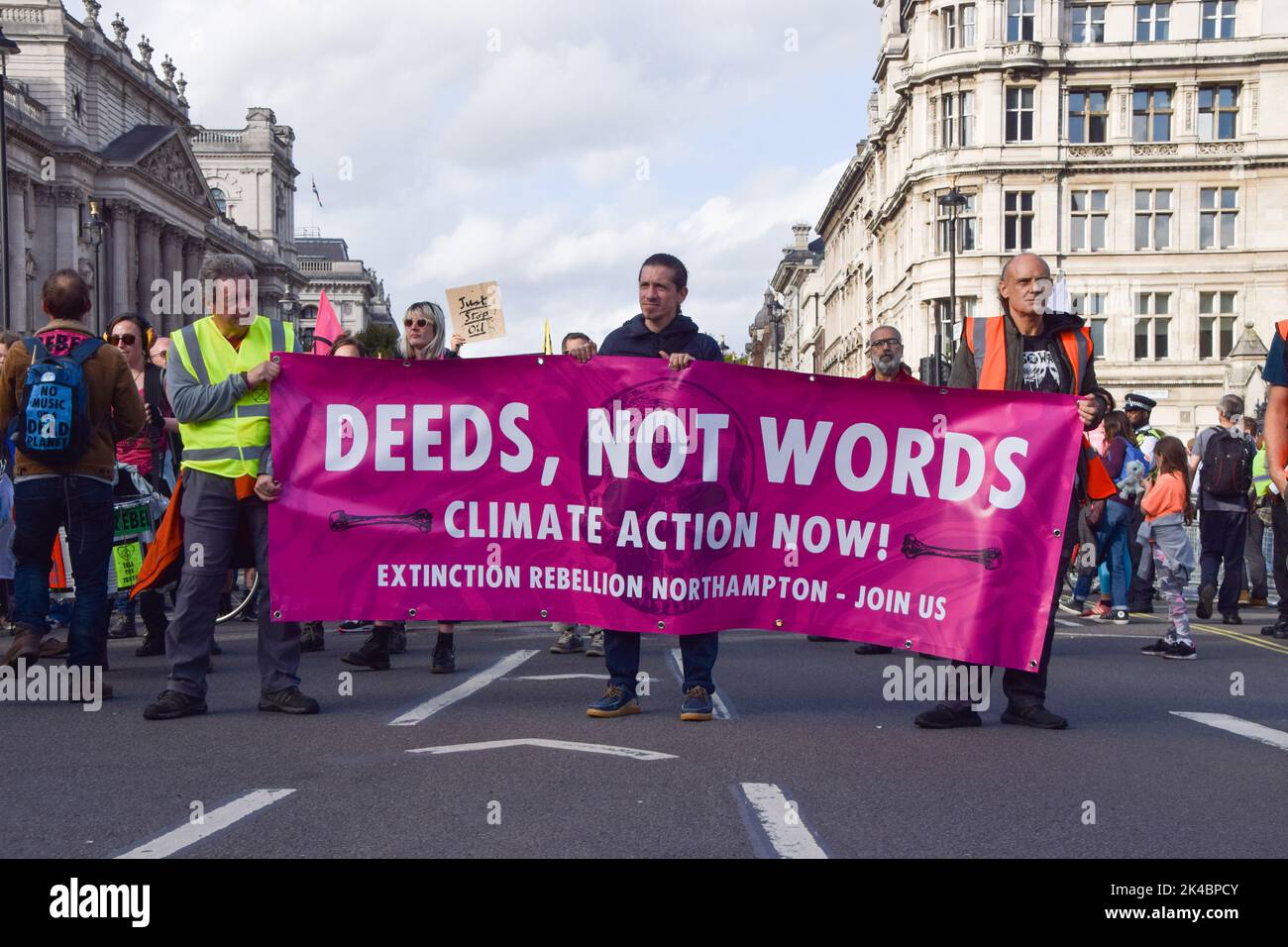 London, Großbritannien. 1.. Oktober 2022. Einfach Öl stoppen und ...