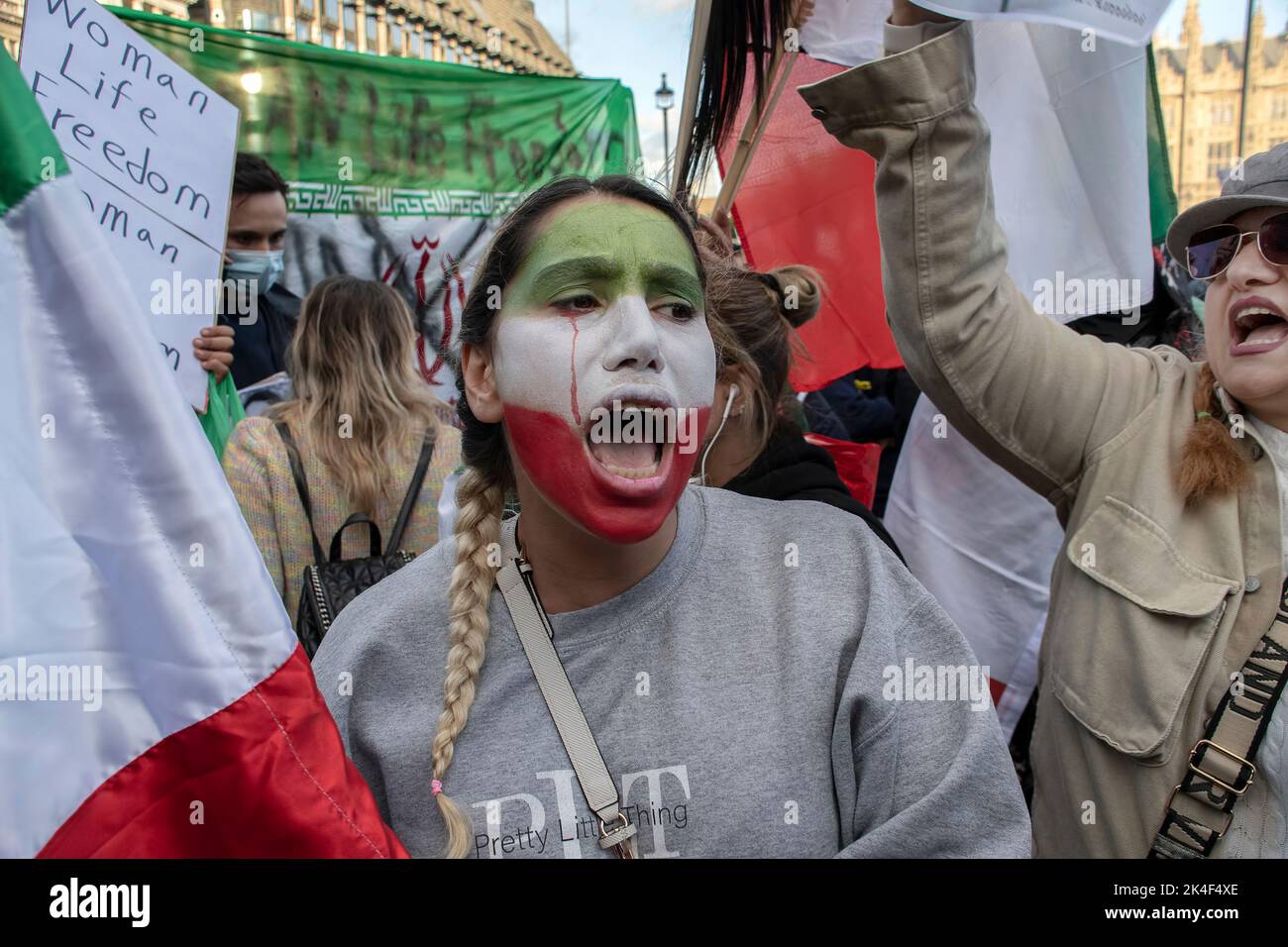 Frau, Leben, Freiheit“: Der Londoner Protest gegen den Iran zieht ...