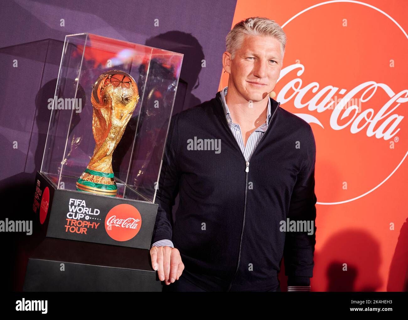 Berlin, Deutschland. 02. Oktober 2022. Bastian Schweinsteiger kommt zur ...