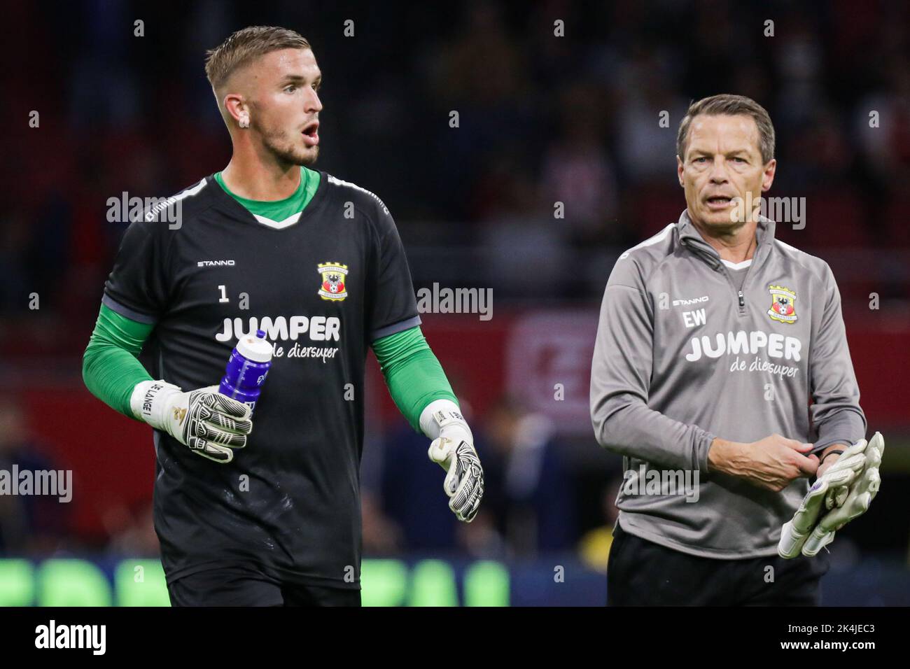 AMSTERDAM, NIEDERLANDE - 1. OKTOBER: Torwart Jeffrey de lange von ...