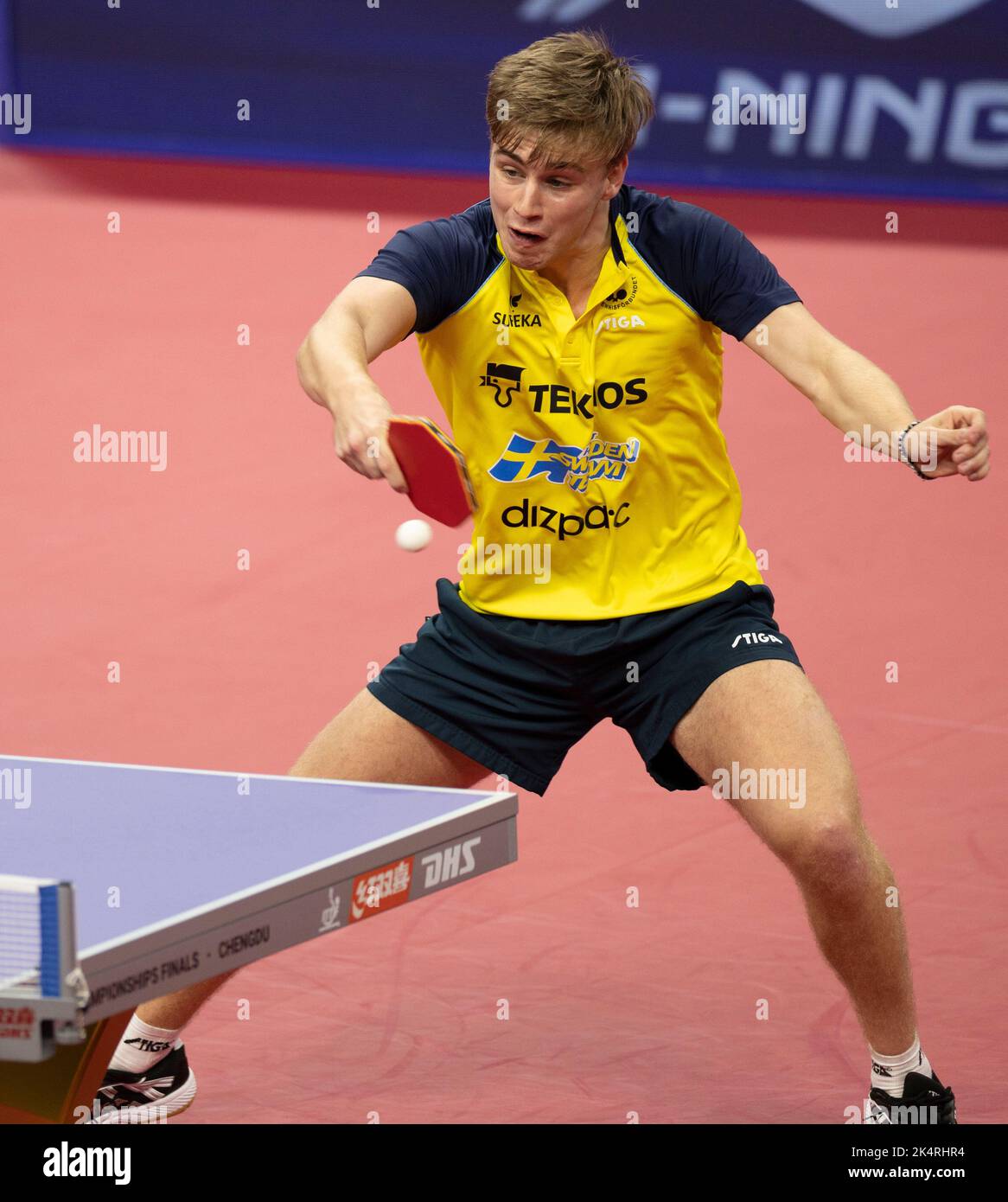 CHENGDU, CHINA - 3. OKTOBER 2022 - der Schwede Truls Moregard tritt ...