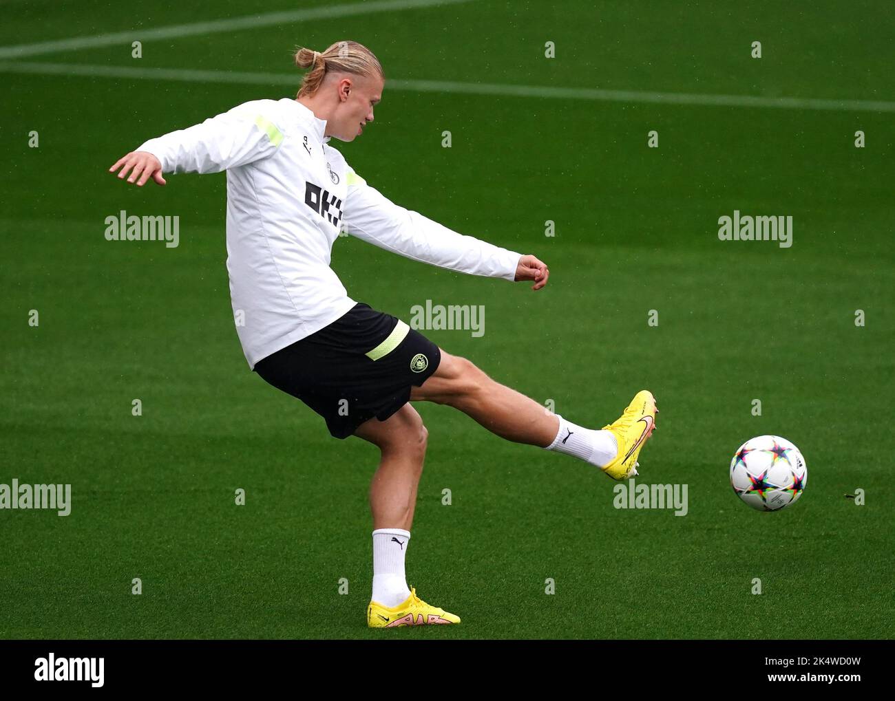 Erling haaland training -Fotos und -Bildmaterial in hoher Auflösung – Alamy