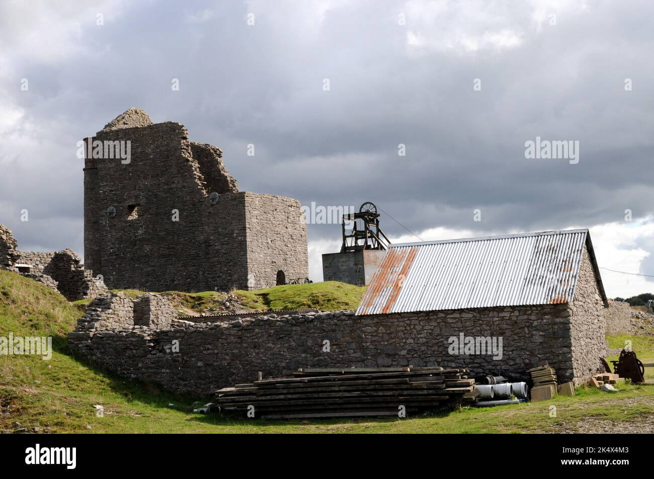 Die Überreste des Cornish Engine House bei der Mine Magpie in der Nähe ...