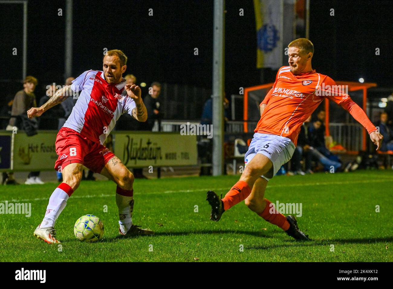 TIEL, 04-10-2022, Sportpark de Lok, Niederländische Tweede Divisie ...