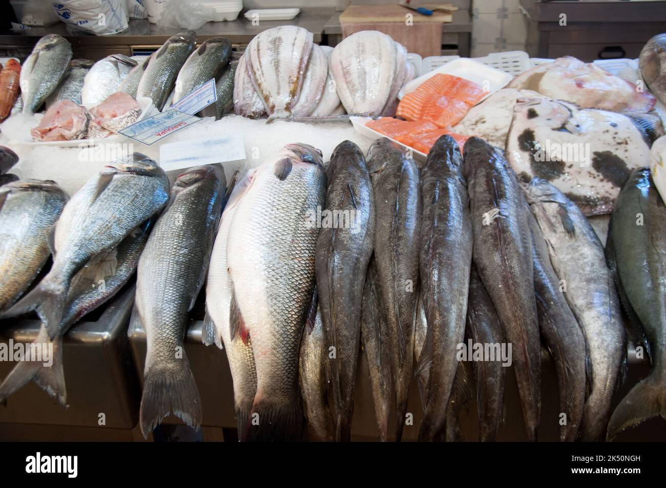 Kommunaler fischmarkt -Fotos und -Bildmaterial in hoher Auflösung – Alamy