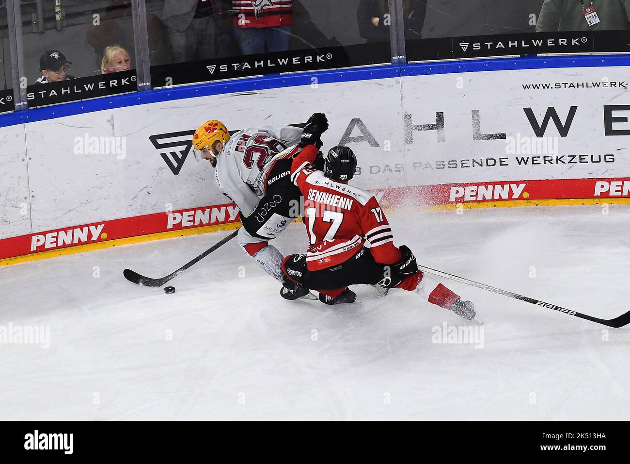 Dominik uher fischtown pinguine bremerhaven -Fotos und -Bildmaterial in ...
