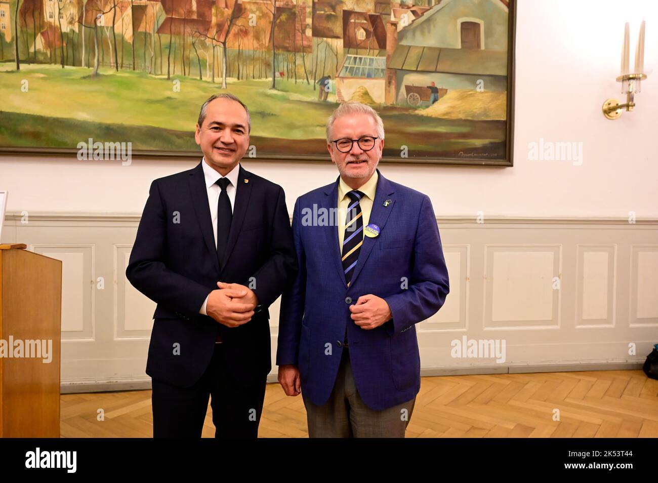 Im Bild: Octavian Ursu und Michael Gahler. Empfang des Bundeskongresses ...