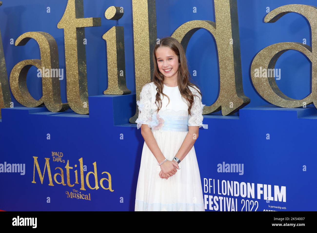 Alisha Weir nimmt an der Weltpremiere von Roald Dahls Matilda the ...