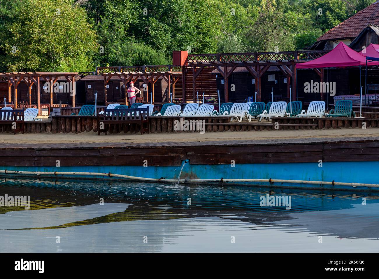 Baile Sacelu, Kreis Gorj, Rumänien – 24. Juli 2022: Blick vom Inneren ...