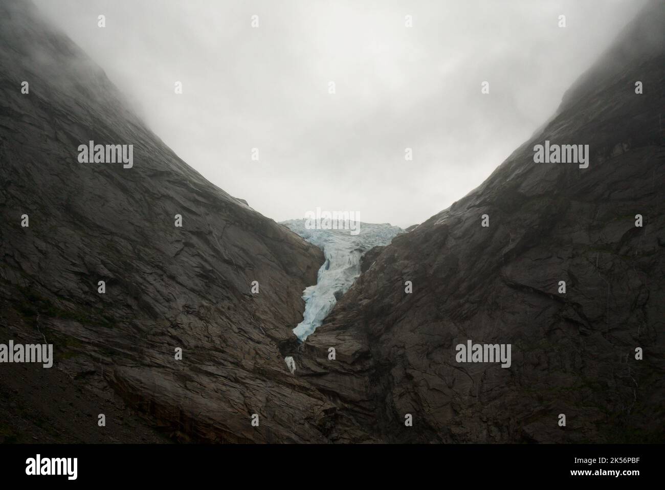Der Gletscher am Jostedalsbreen nasjonalpark. Briksdal Glacier ...