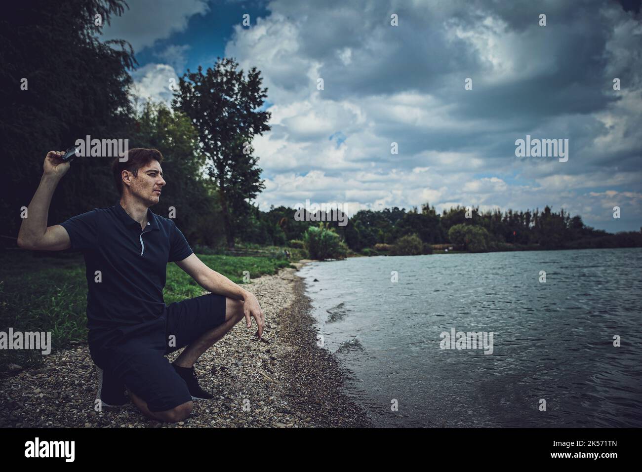 Trauriger typ -Fotos und -Bildmaterial in hoher Auflösung – Alamy