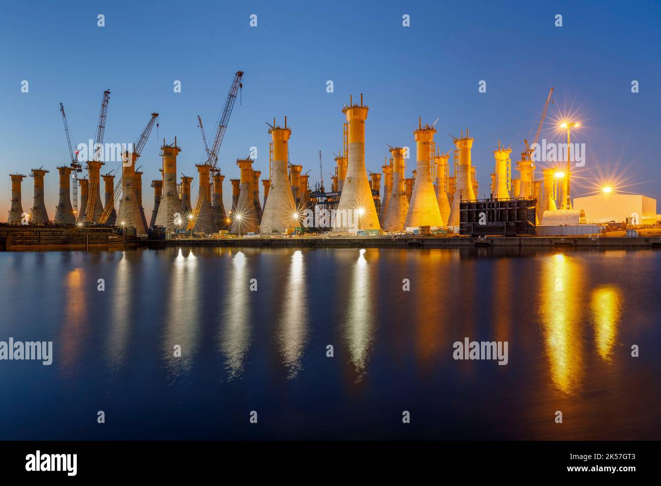 Offshore windpark fecamp -Fotos und -Bildmaterial in hoher Auflösung ...