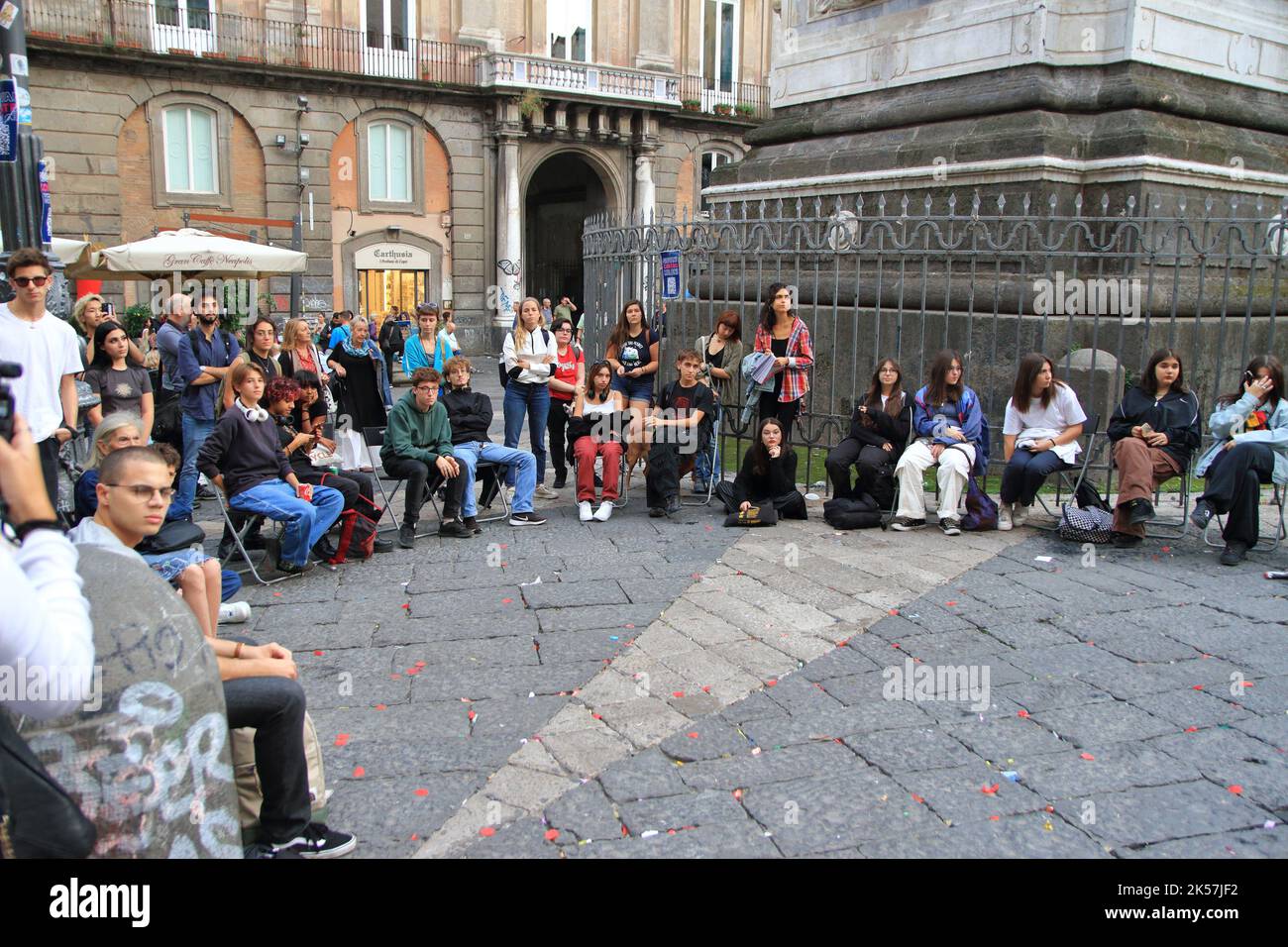 Im Herzen des historischen Zentrums von Neapel, Italien, auf der Piazza ...