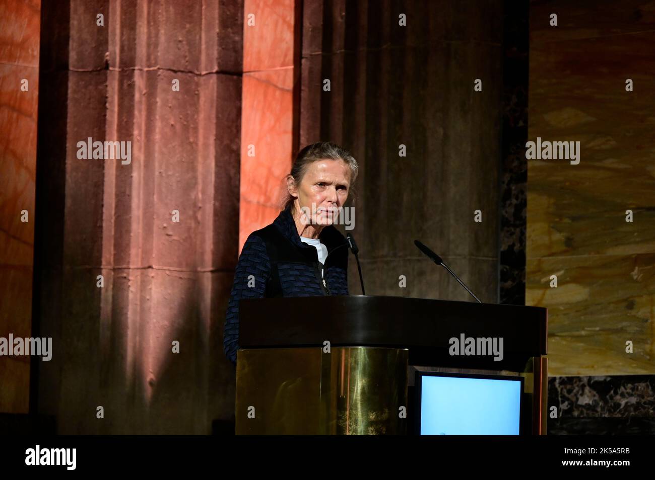 Im Bild: Karin Großmann. Der Schriftsteller Lukas Rietzschel wird mit ...