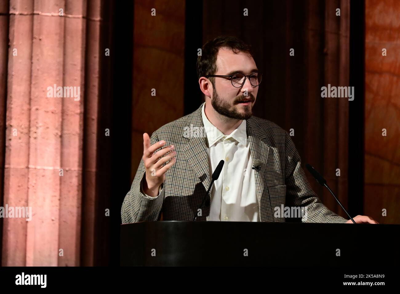 Der Schriftsteller Lukas Rietzschel wird mit dem Sächsischen ...