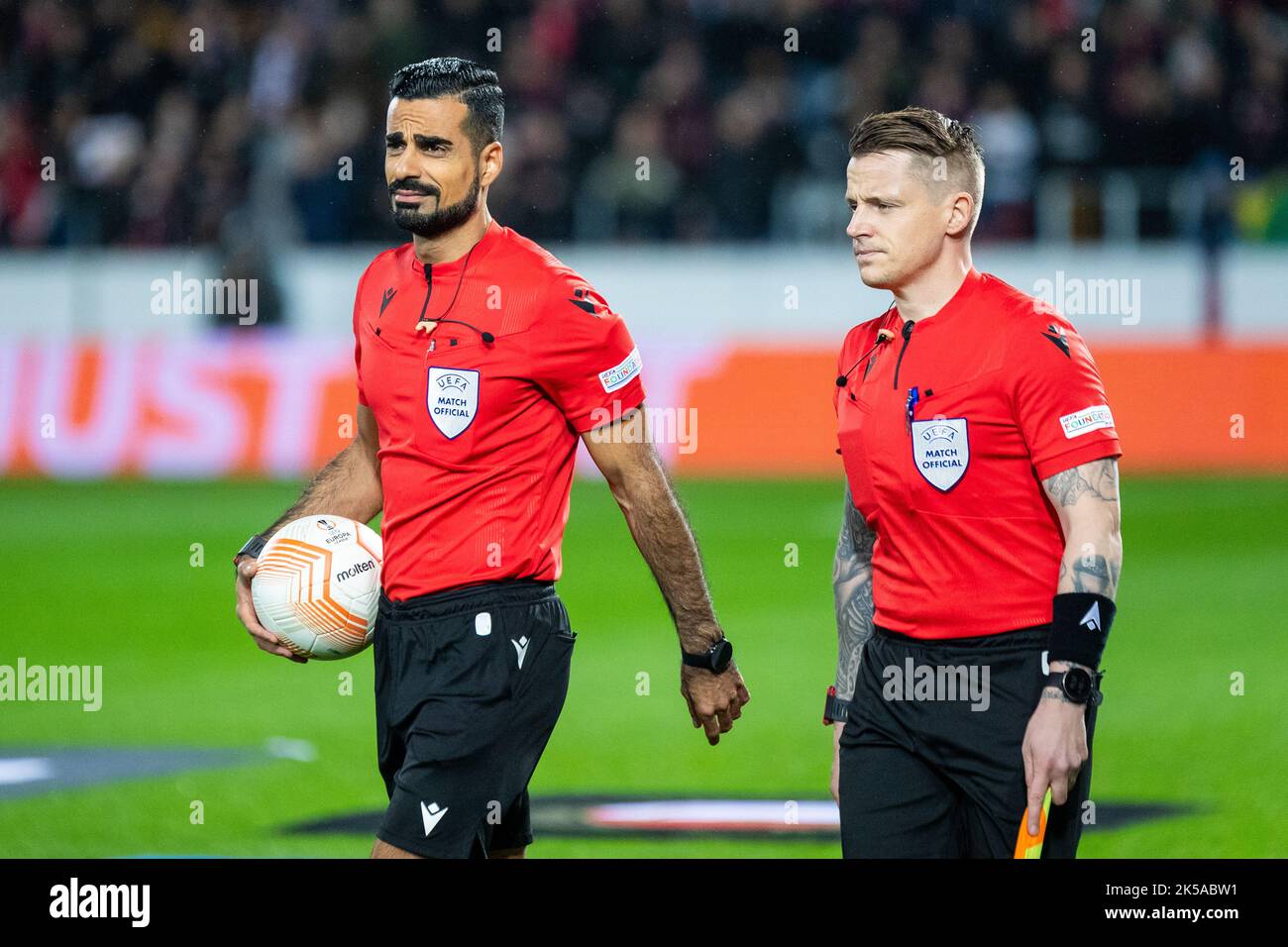 Schiedsrichter mohammed al hakim -Fotos und -Bildmaterial in hoher ...