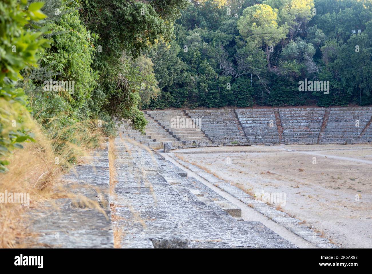 Temple amphiprostyle -Fotos und -Bildmaterial in hoher Auflösung – Alamy