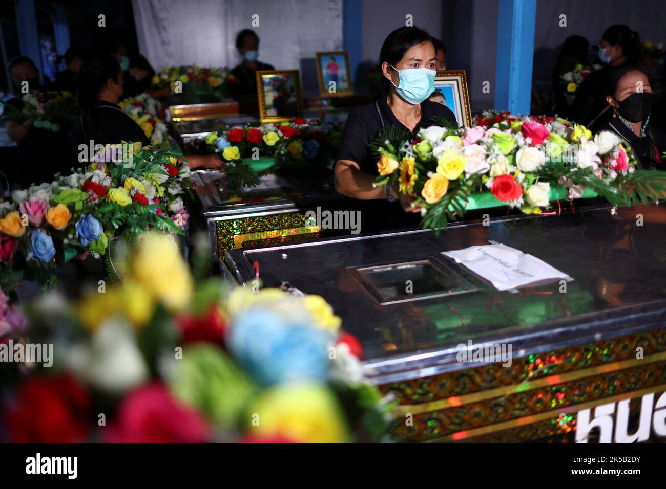 Nach einer Massenerschießung in der Stadt Uthai Sawan in der Provinz ...