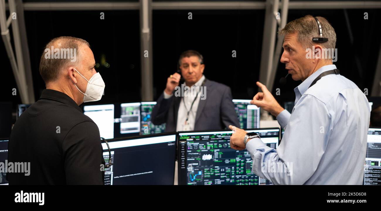 Norm Knight, Direktor für Flight Operations am Johnson Space Center der ...