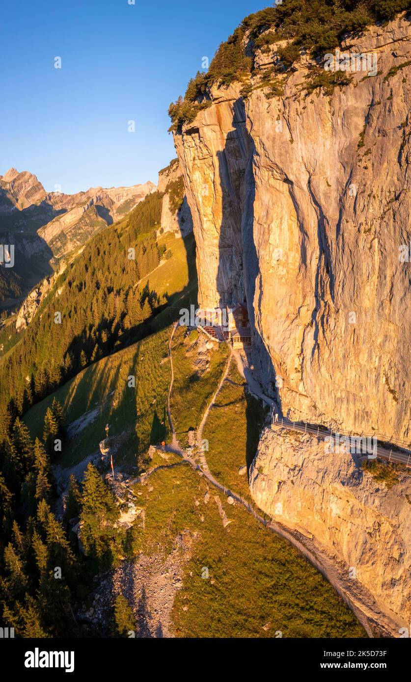 Berggasthaus alpstein aescher -Fotos und -Bildmaterial in hoher ...