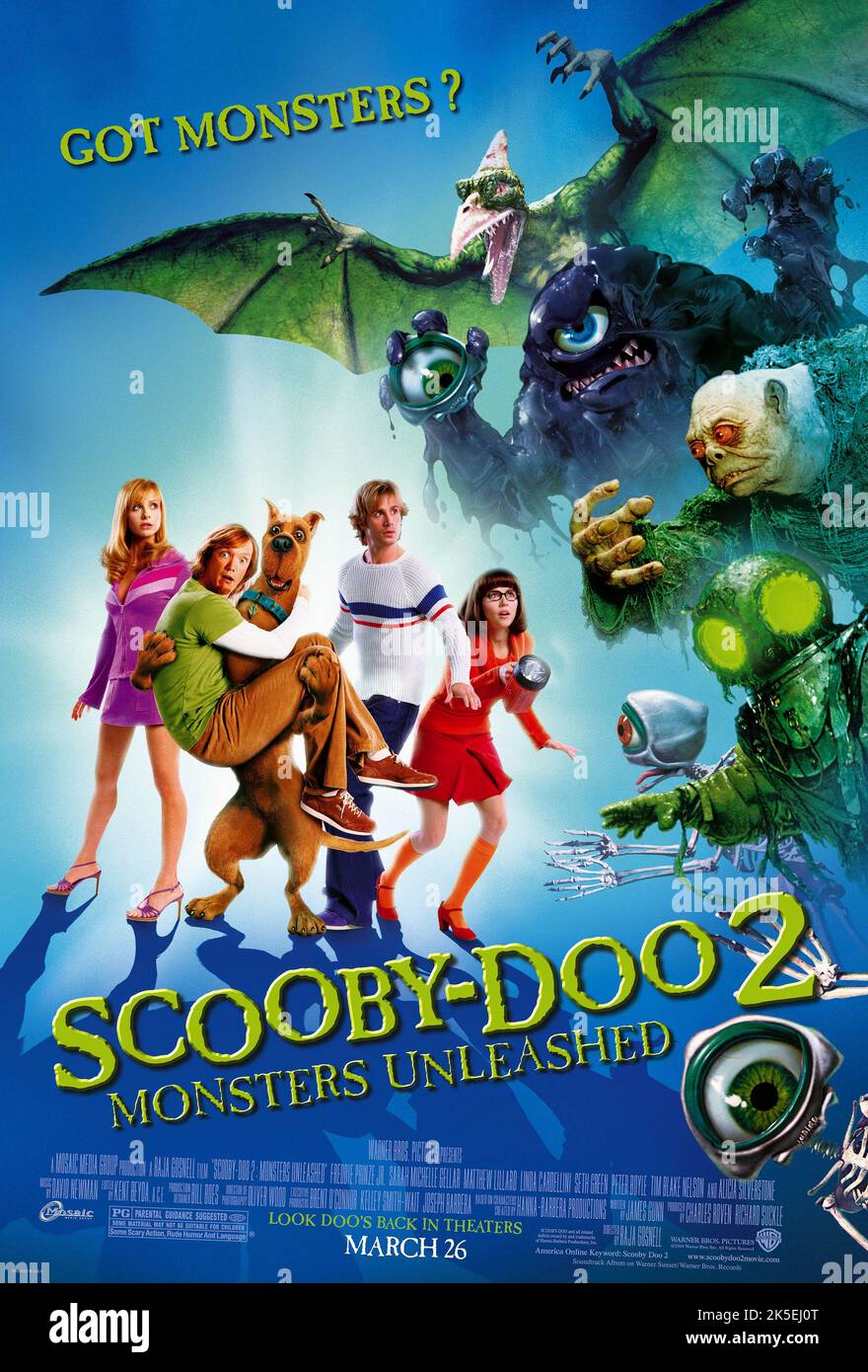 SARAH MICHELLE GELLAR, Matthew Lillard, SCOOBY, Freddie Prinze jr ...