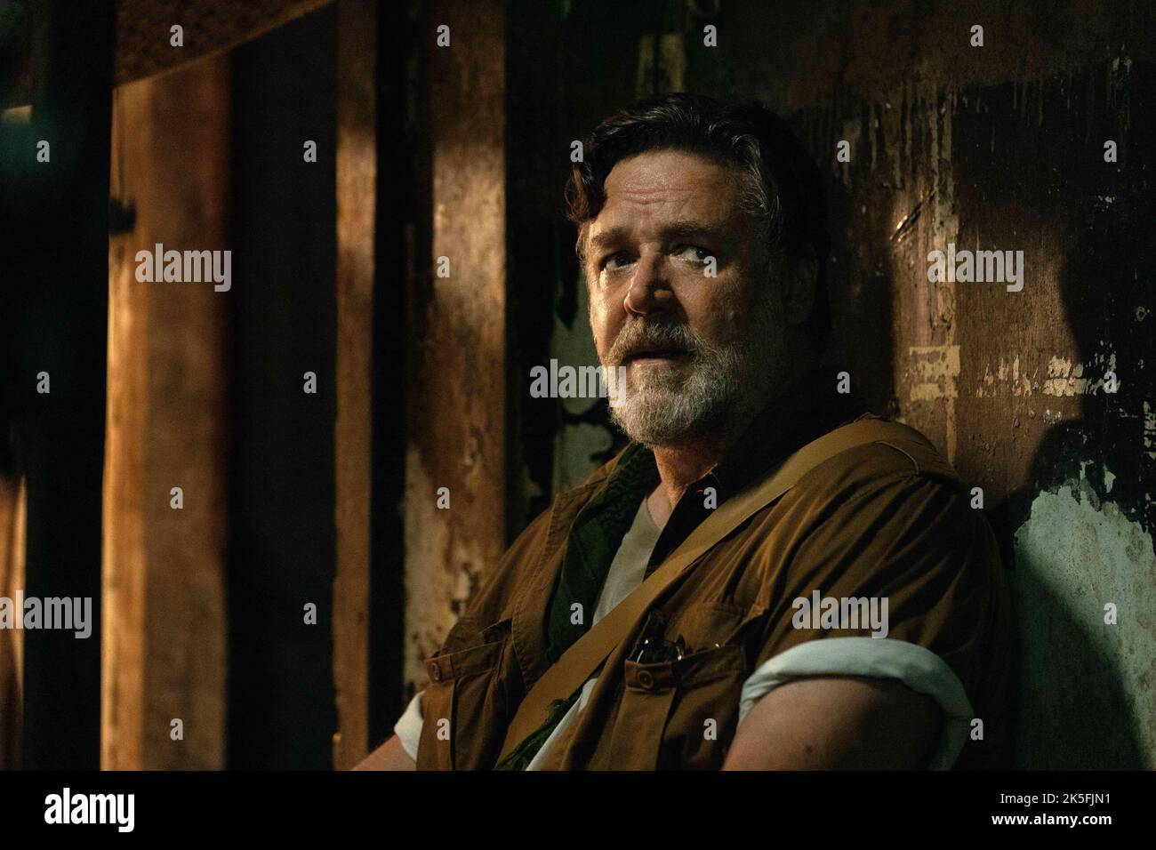 RUSSELL CROWE IN THE GREATEST BEER RUN EVER (2022), REGIE: PETER ...