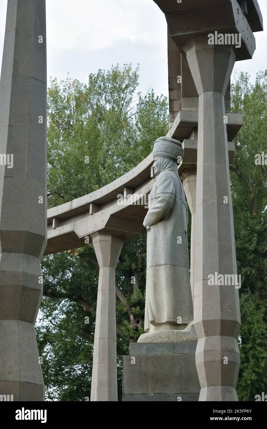 Bischkek, Kirgisistan - 11. September 2022: Denkmal für Kurmanjan Datka ...