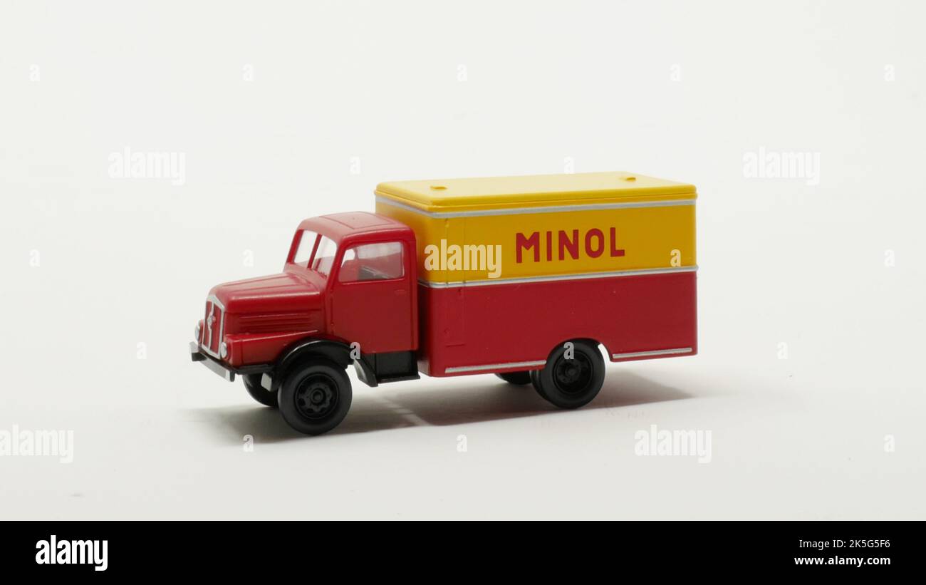 Minol tankwagen -Fotos und -Bildmaterial in hoher Auflösung – Alamy