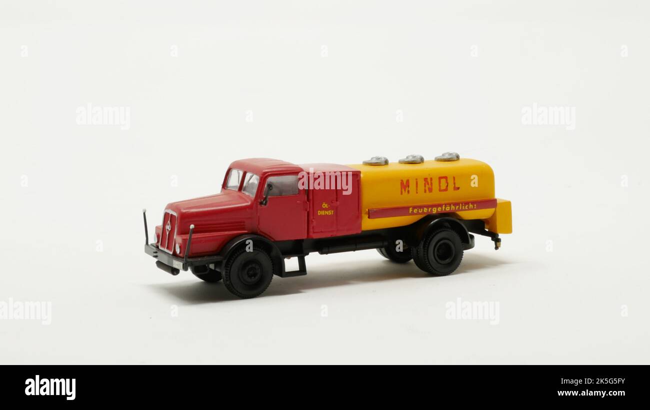 Minol tankwagen -Fotos und -Bildmaterial in hoher Auflösung – Alamy