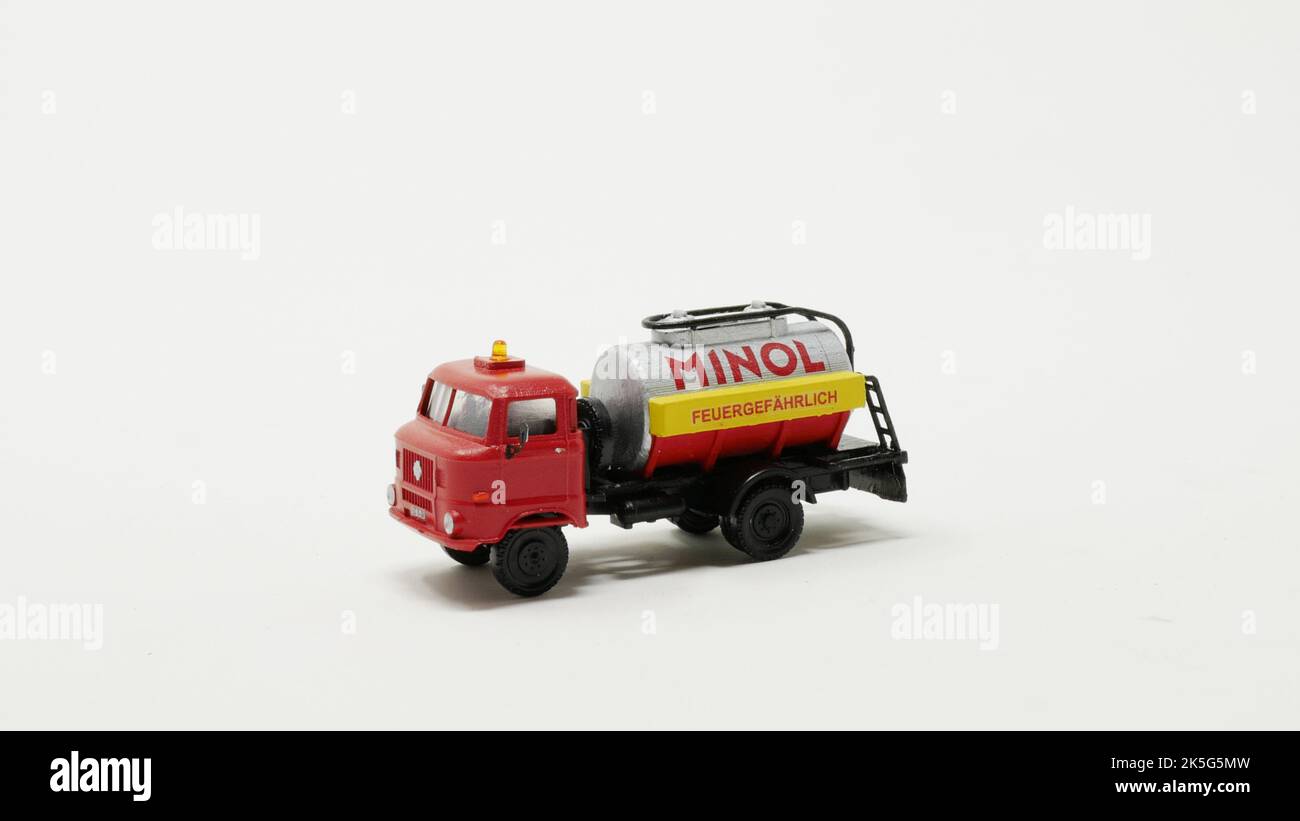 Minol tankwagen -Fotos und -Bildmaterial in hoher Auflösung – Alamy