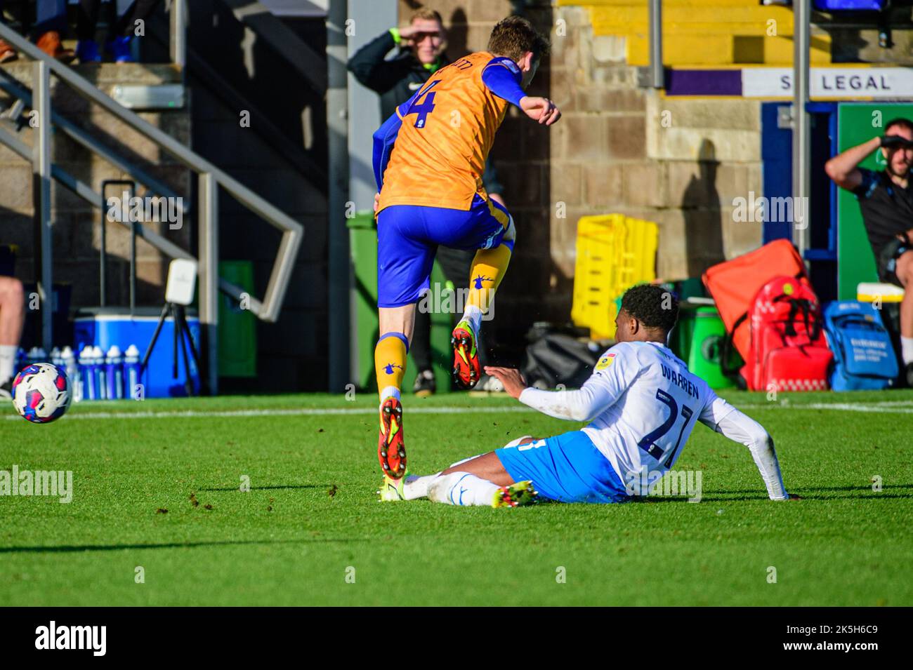 Mansfield town elliott hewitt -Fotos und -Bildmaterial in hoher ...