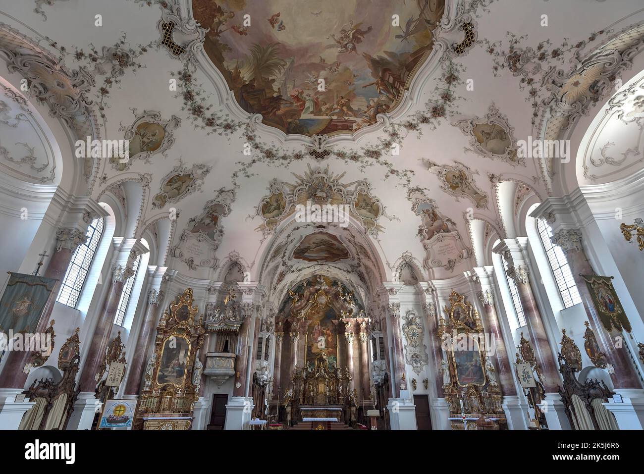Barocke kirchendecke -Fotos und -Bildmaterial in hoher Auflösung – Alamy