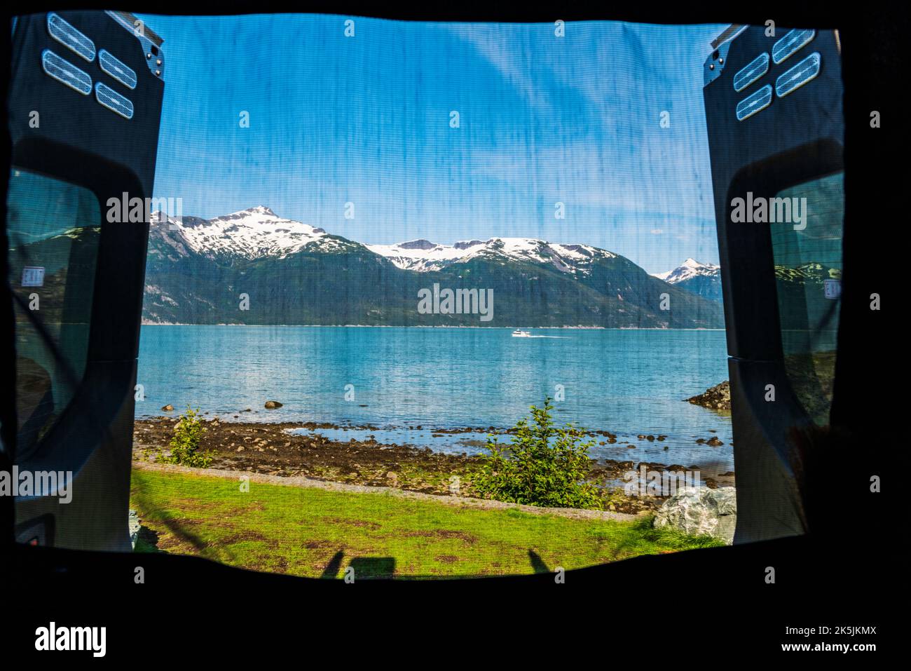 Blick vom Airstream Interstate 24X 4WD Wohnmobil; Chilkoot Inlet; Coast ...
