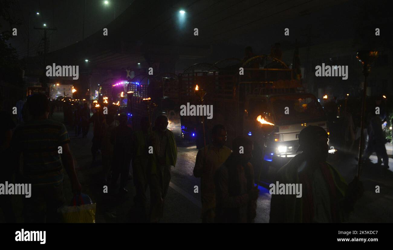 Lahore, Punjab, Pakistan. 8. Oktober 2022. Das pakistanische Volk ...