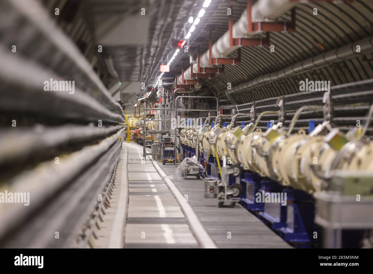 Hera teilchenbeschleuniger -Fotos und -Bildmaterial in hoher Auflösung ...