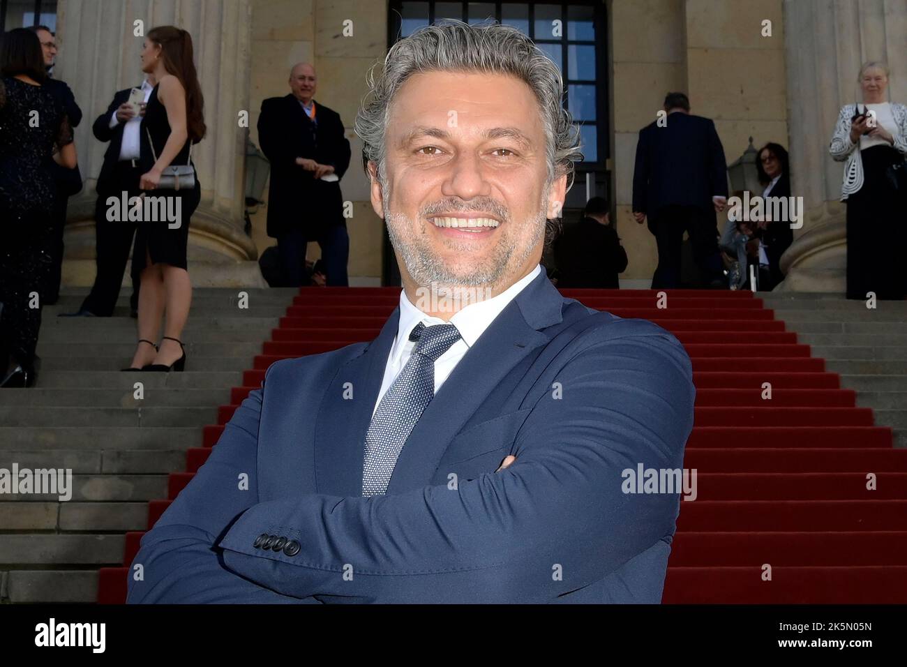 09. Oktober 2022, Berlin: Jonas Kaufmann, Sänger, steht bei der ...